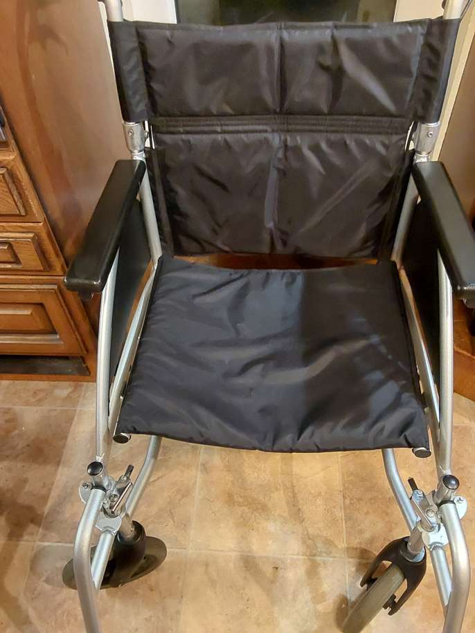 FreelyWheely: Wheelchair