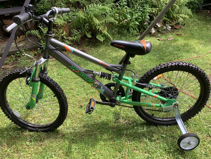 FreelyWheely: Two bikes