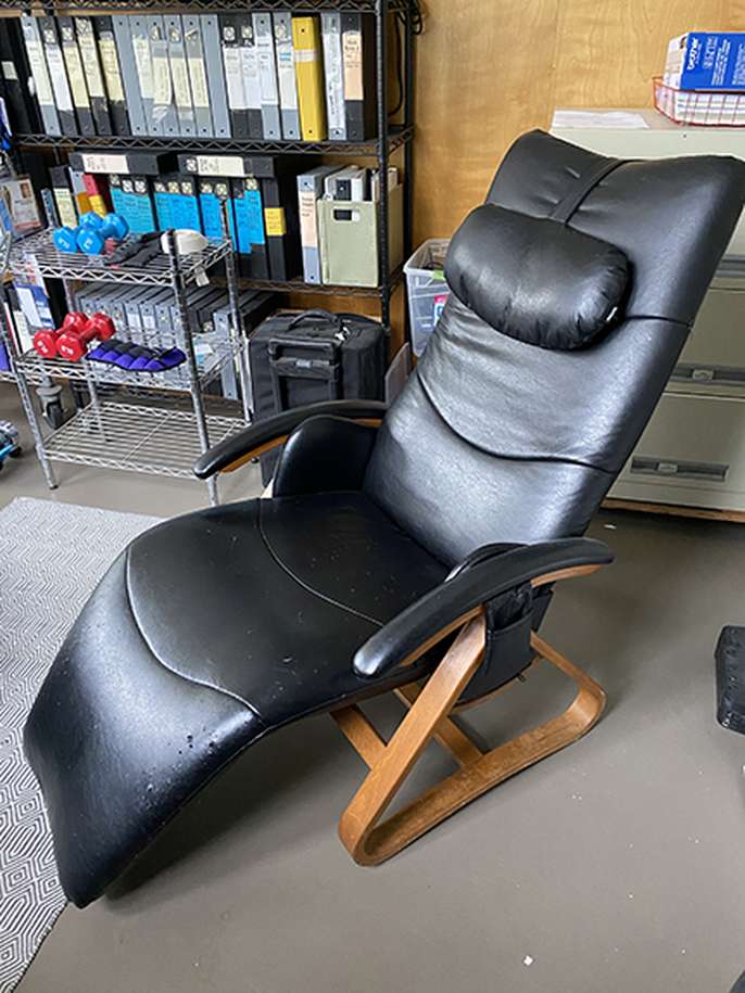 FreelyWheely: Relax the back chair