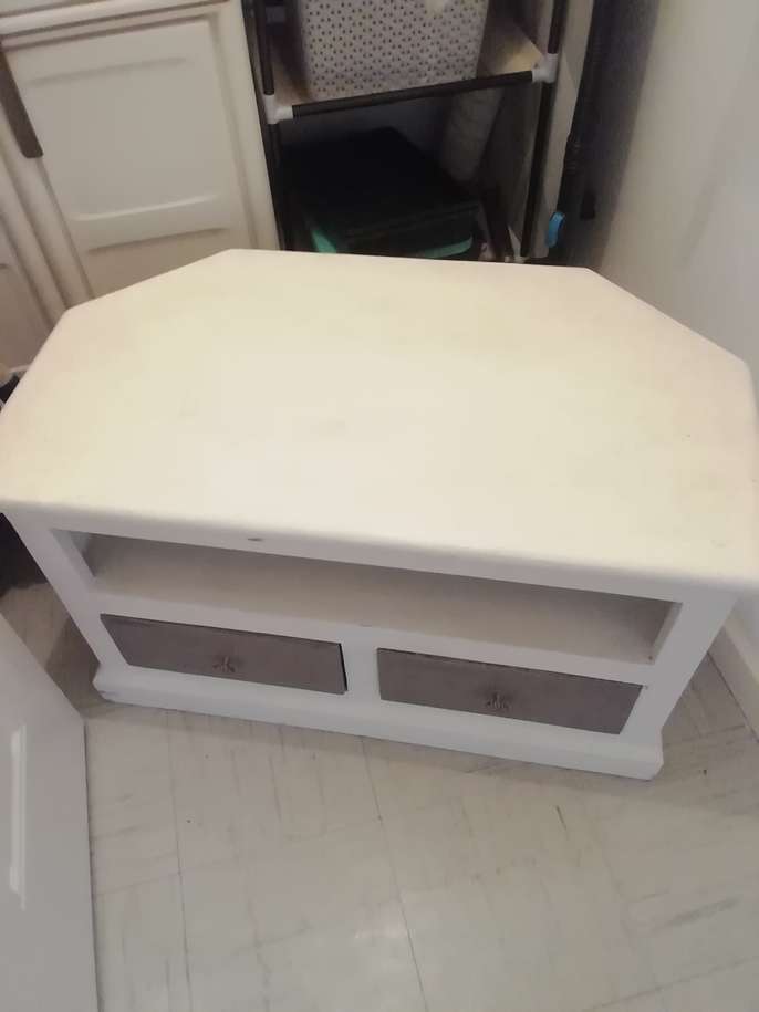 FreelyWheely: TV unit