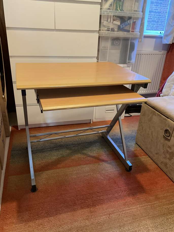 FreelyWheely: Computer desk.
