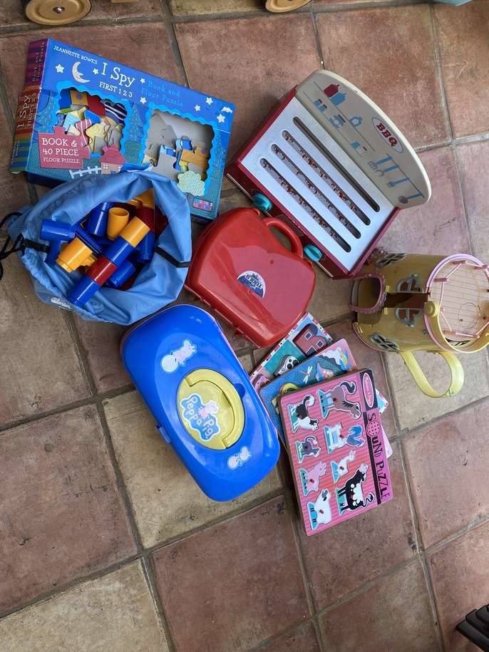 FreelyWheely: Assorted toys