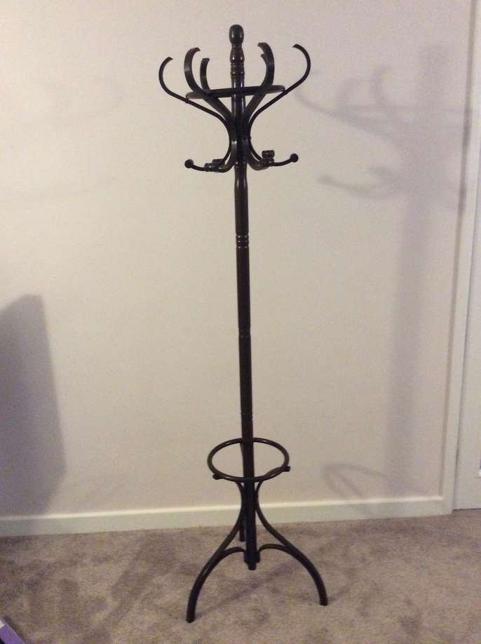 FreelyWheely: Coatstand