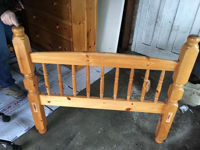 FreelyWheely: Pine bunk beds