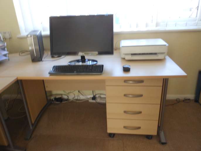 FreelyWheely: Desk