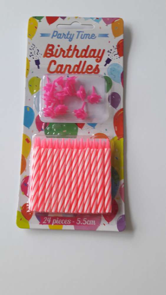 FreelyWheely: 24 x Birthday Candles with candle holders in PINK