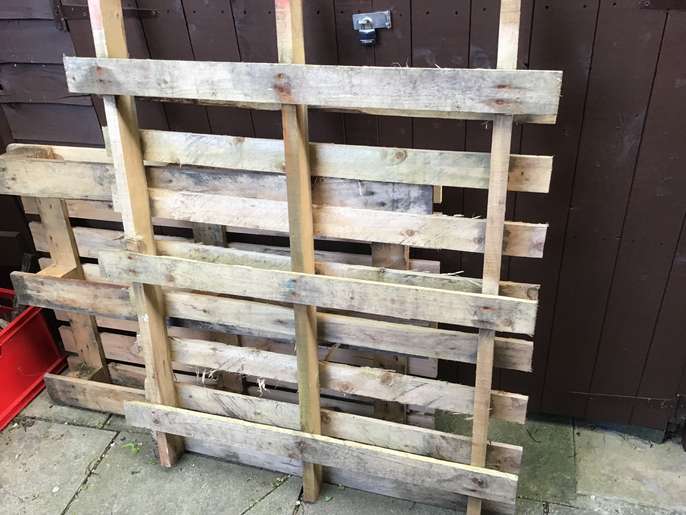 FreelyWheely: 3 pallets