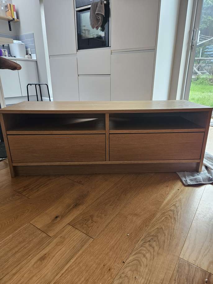 FreelyWheely: TV stand from Ikea