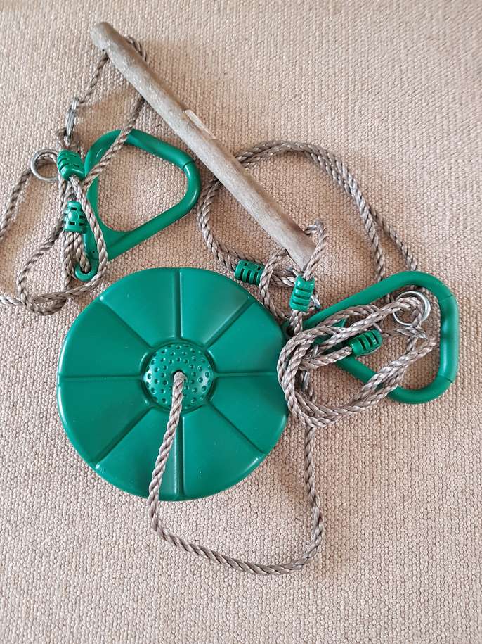 FreelyWheely: Button swing and trapeze