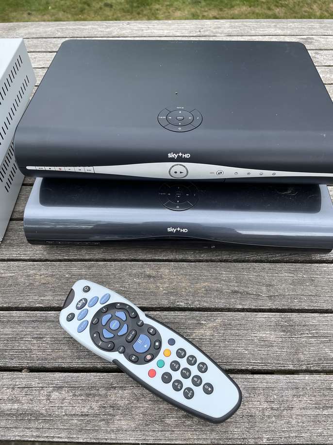 FreelyWheely: 4 Free Sky Boxes & 2 Controllers