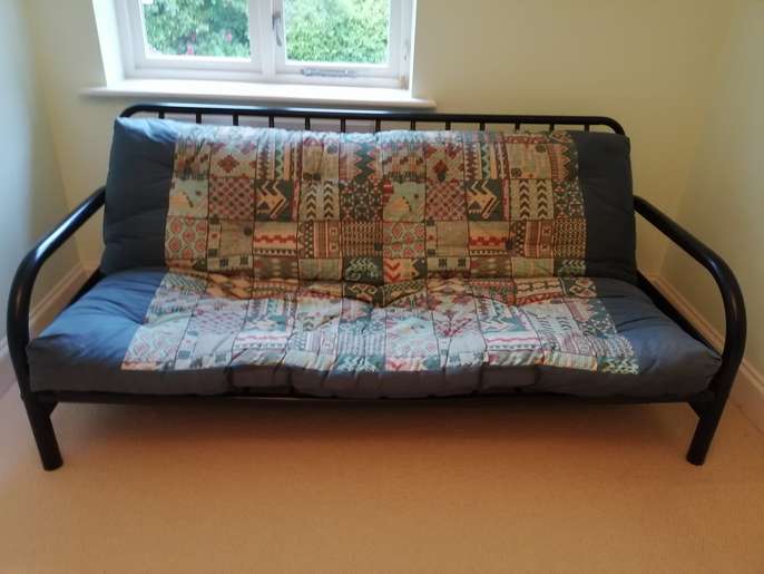 FreelyWheely: Sofa bed