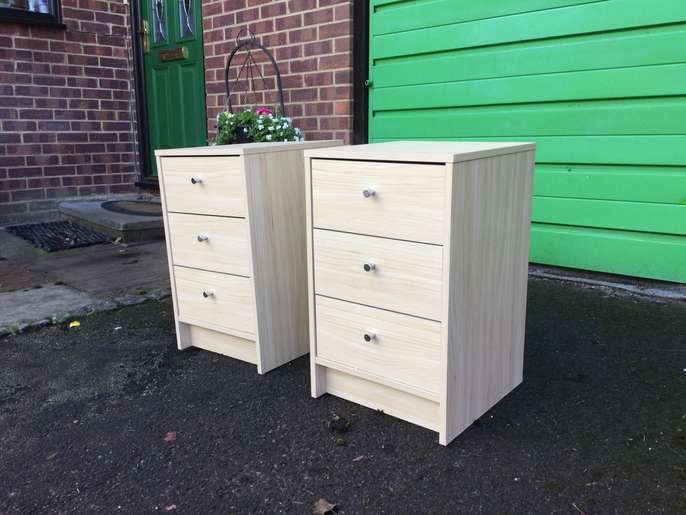 FreelyWheely: Bedside Lockers (2)