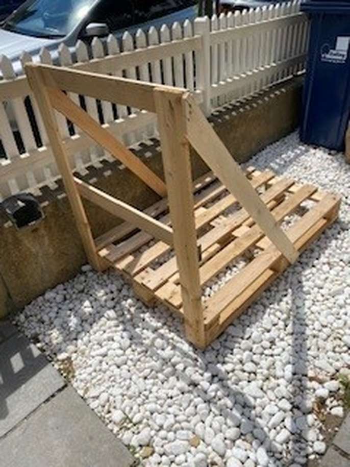 FreelyWheely: Wooden Pallet