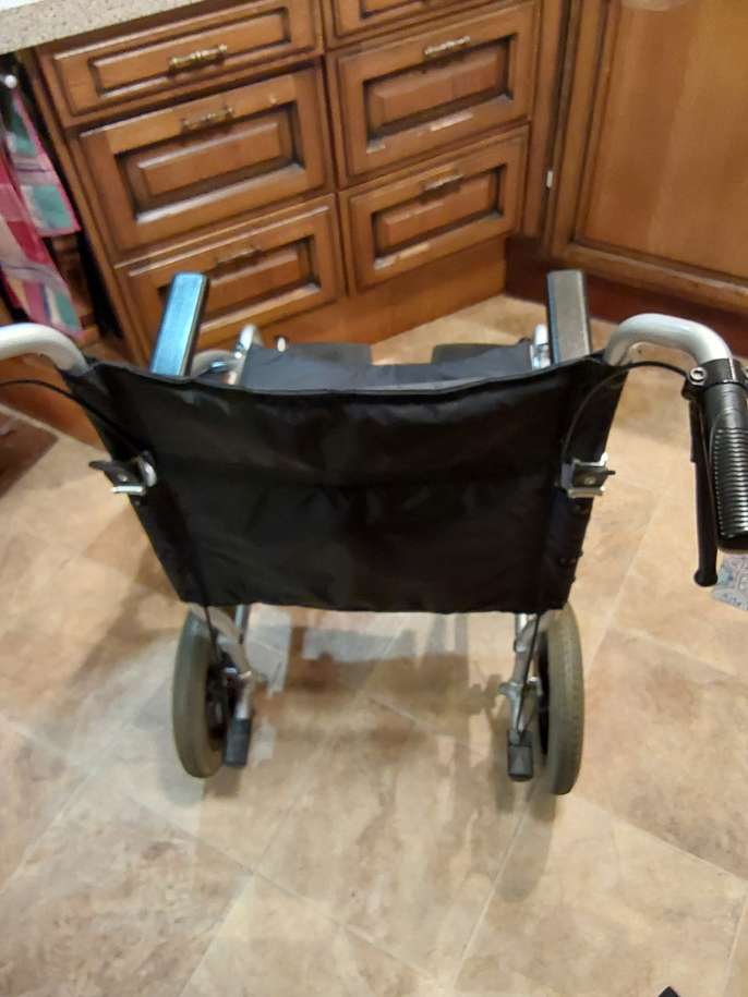 FreelyWheely: Wheelchair