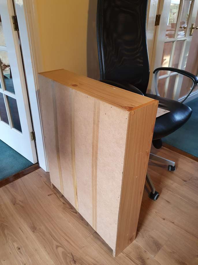 FreelyWheely: Unbranded small bookcase