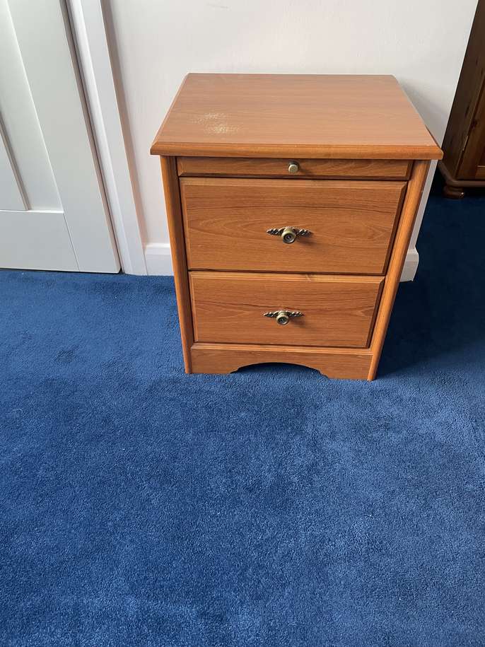 FreelyWheely: Dressing table