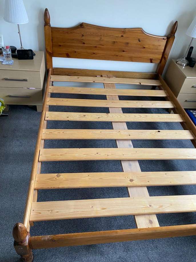 FreelyWheely: Double Pine bed frame