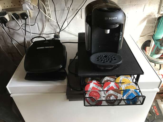 FreelyWheely: Bosch pod Coffee maker + George Forman Grill