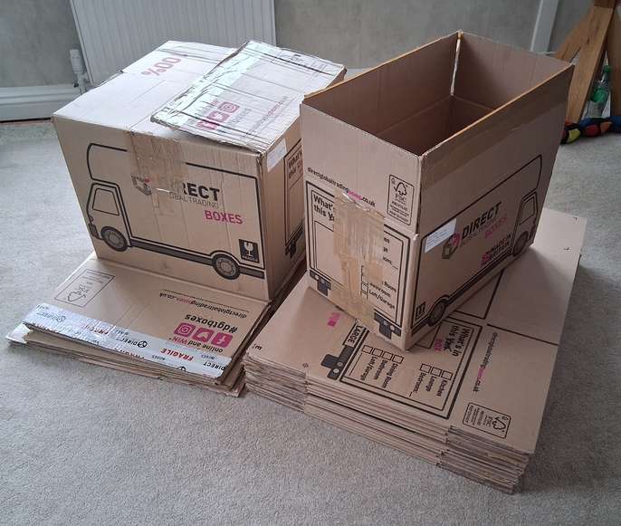 FreelyWheely: Cardboard boxes