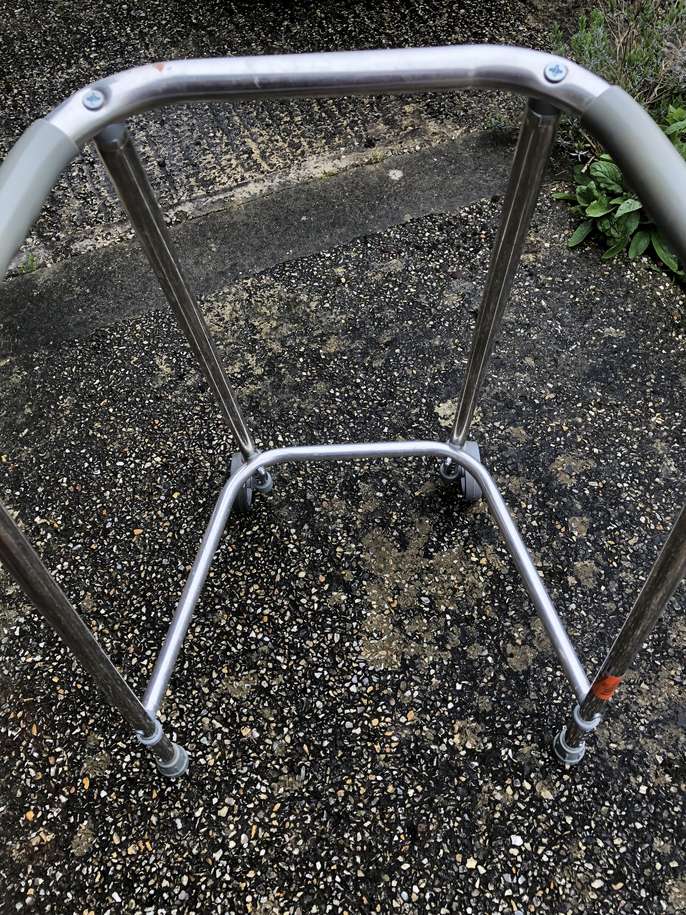 FreelyWheely: Walking frame