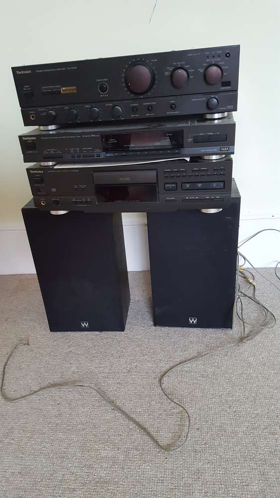 FreelyWheely: Technics hi fi stack