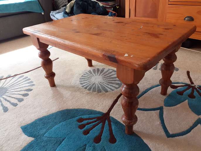 FreelyWheely: Coffee table