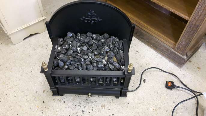 FreelyWheely: Coal effect electric fire