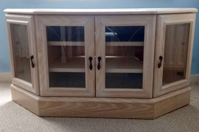 FreelyWheely: Corner TV Unit