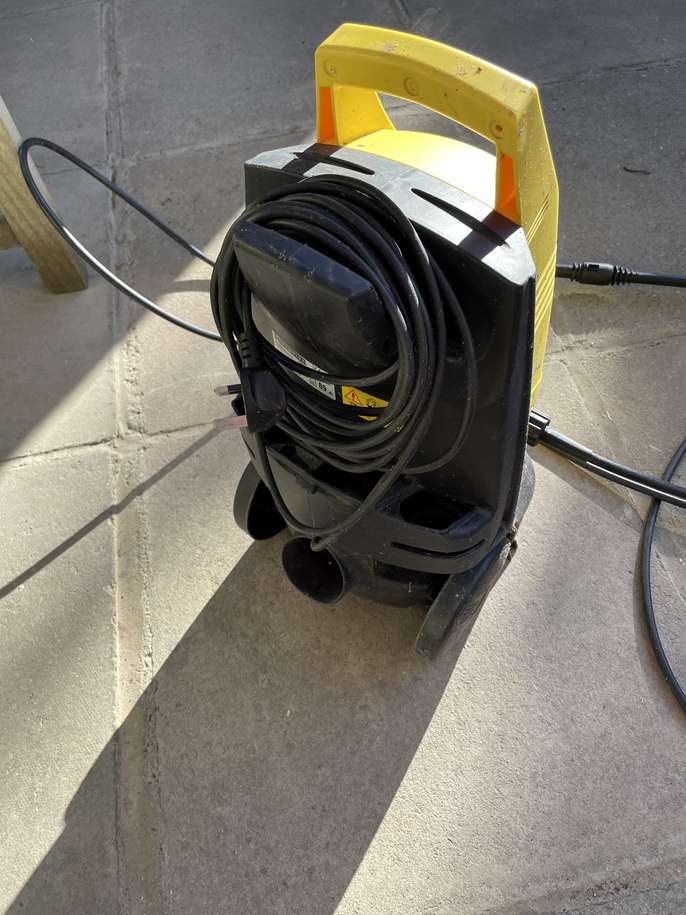 FreelyWheely: Pressure washer- already spoken for