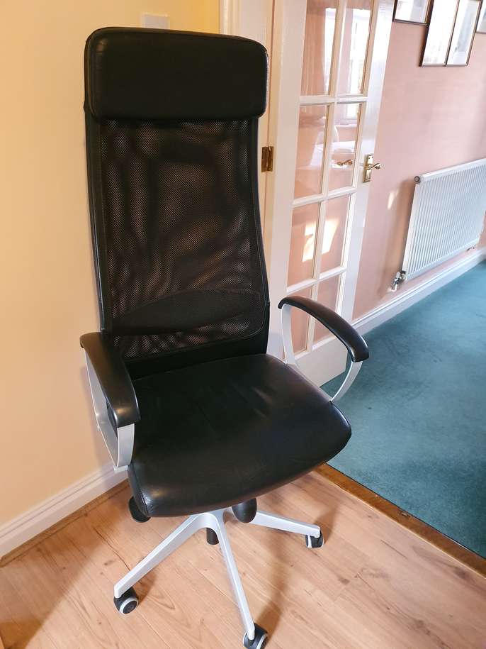FreelyWheely: Office chair