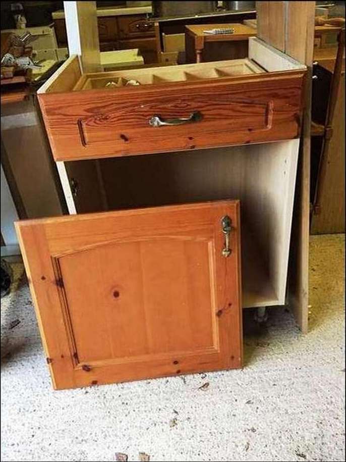 FreelyWheely: Pine fronted kitchen cabinets