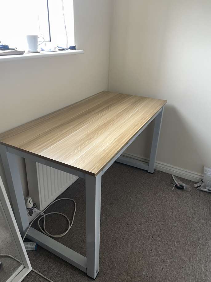 FreelyWheely: Office desk