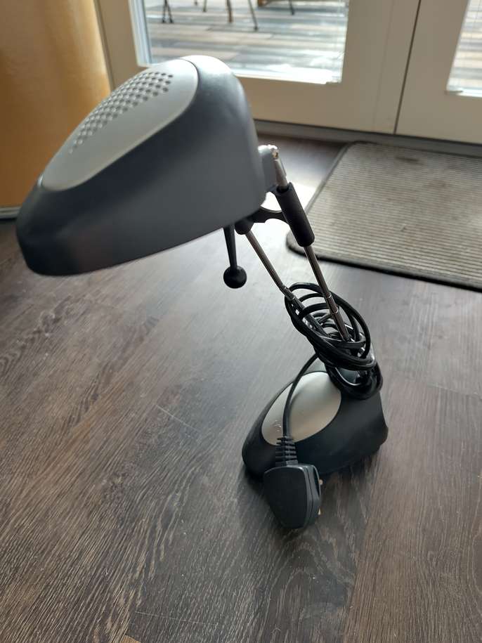 FreelyWheely: Desk light