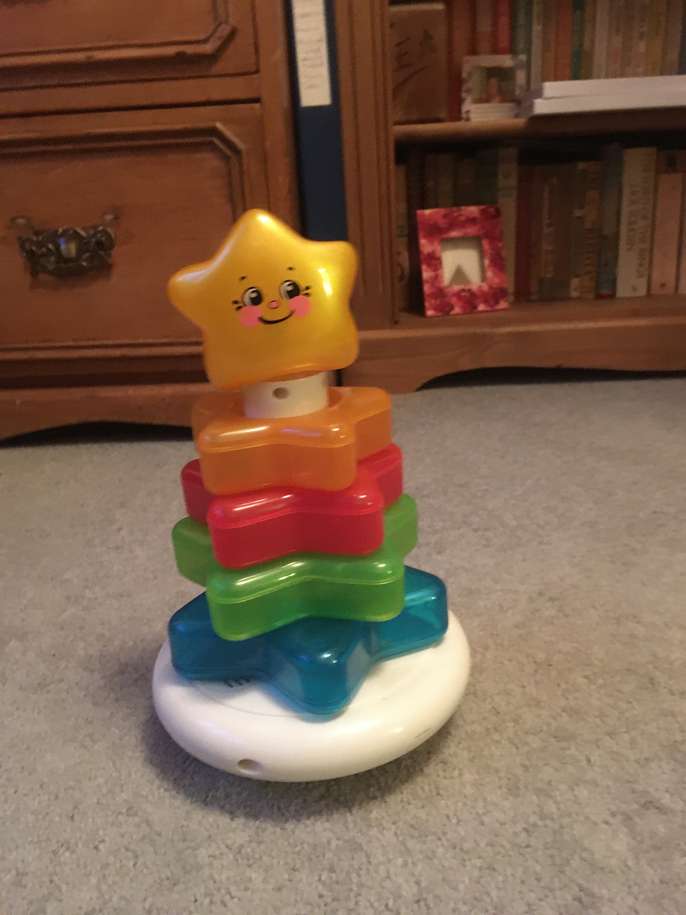 FreelyWheely: Stacking musical toy