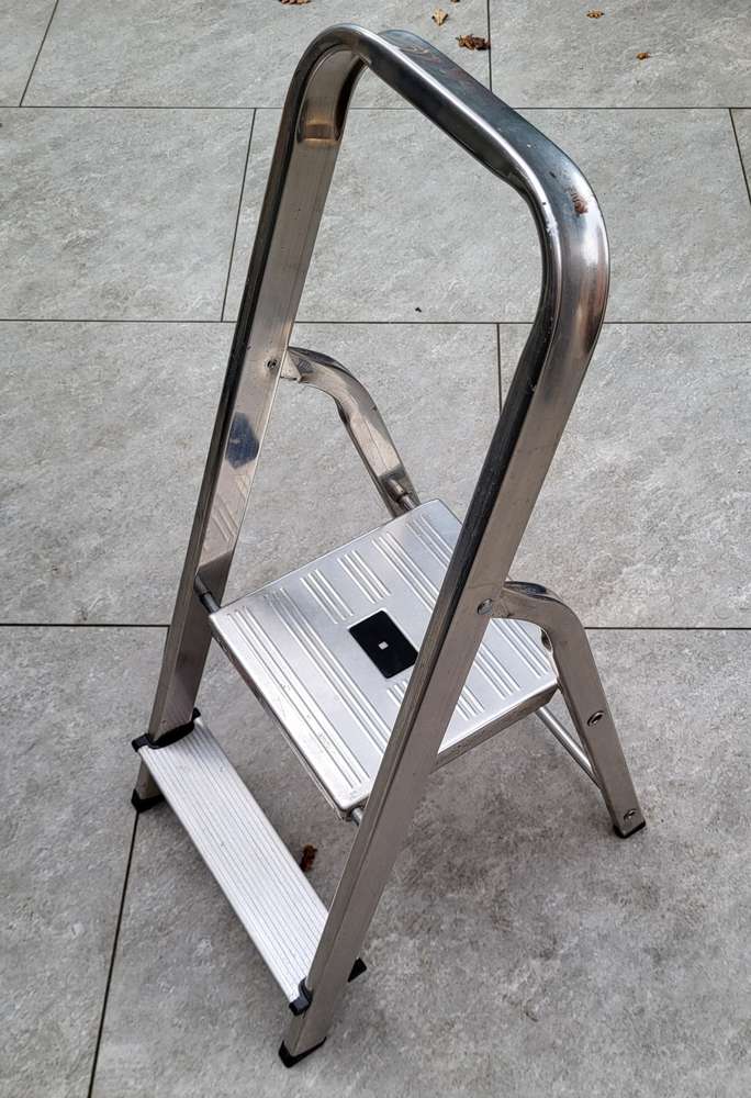 FreelyWheely: Step Stool / Ladder