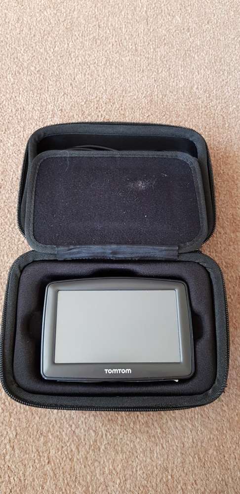 FreelyWheely: TomTom XL One incl GPS Traffic Receiver & Carry Case