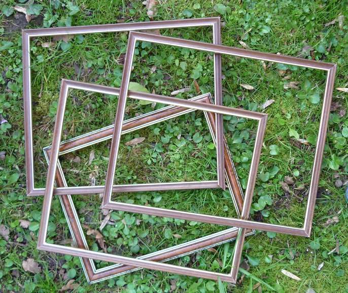 FreelyWheely: Wood picture frames