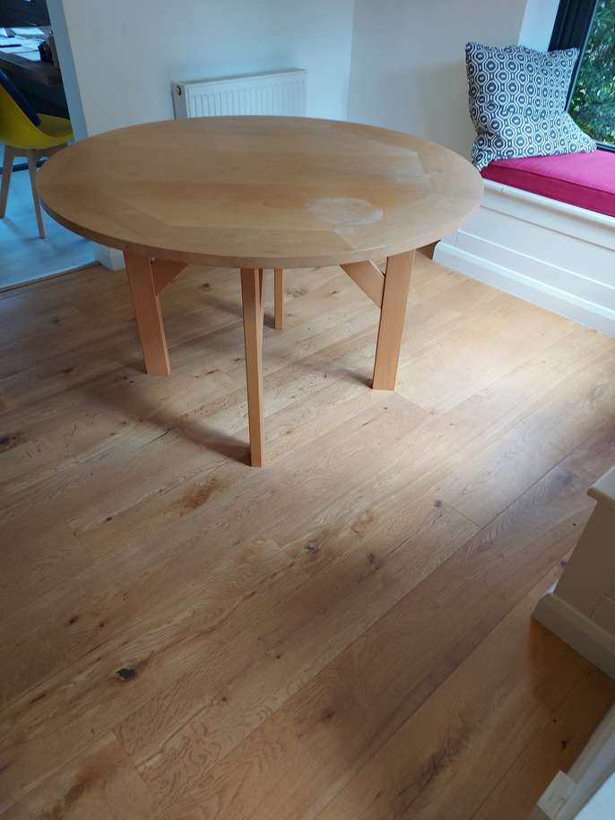 FreelyWheely: Kitchen/dining table