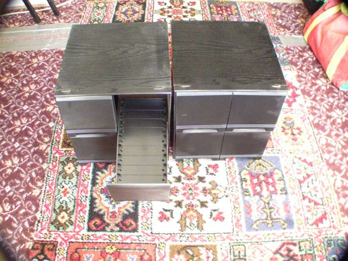 FreelyWheely: CD cabinet, holds 80 singles or 40 box sets.