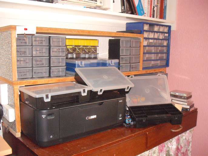 FreelyWheely: Plastic storage boxes