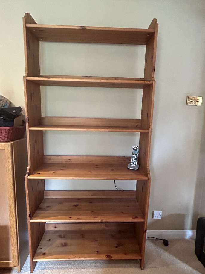 FreelyWheely: Tall shelving unit