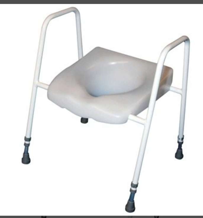 FreelyWheely: Toilet frame with seat