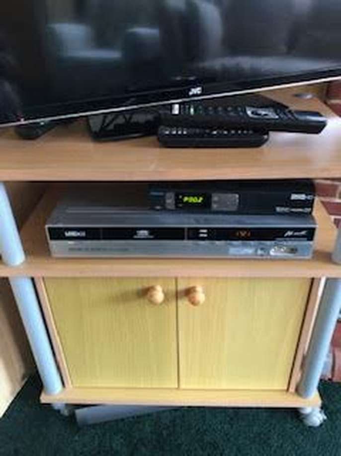 FreelyWheely: TV Unit & Cupboard