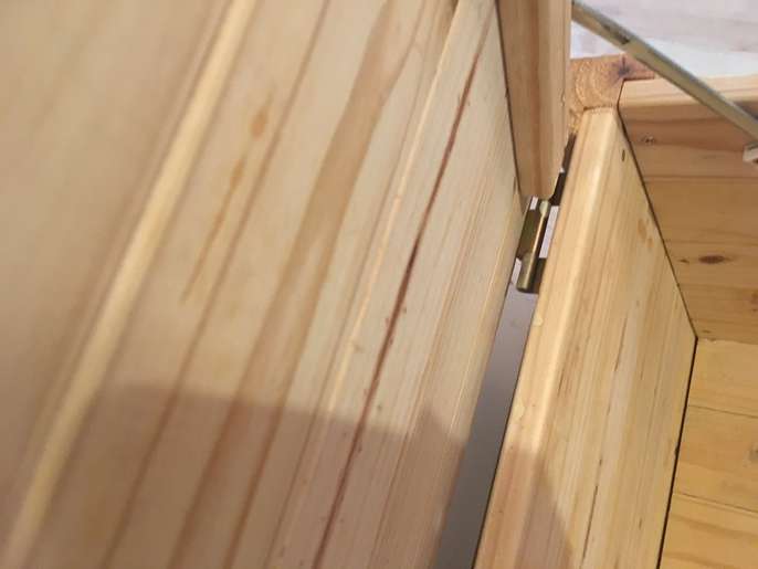 FreelyWheely: Painted pine box