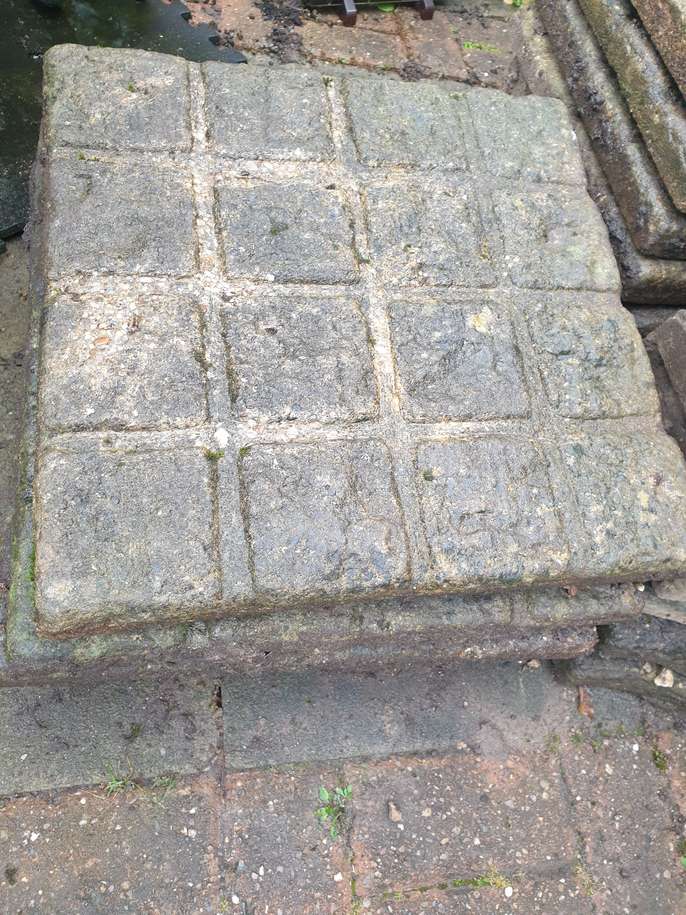 FreelyWheely: Paving/patio slabs