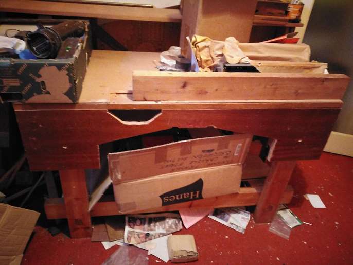 FreelyWheely: Homemade workbench