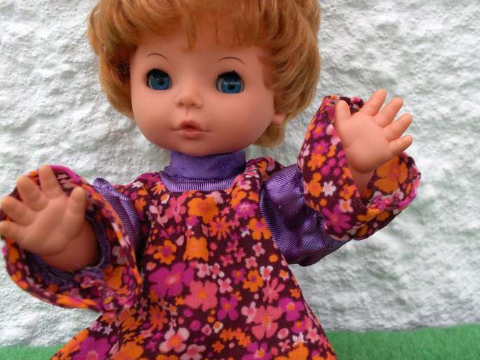 FreelyWheely: Vintage 1970s Doll