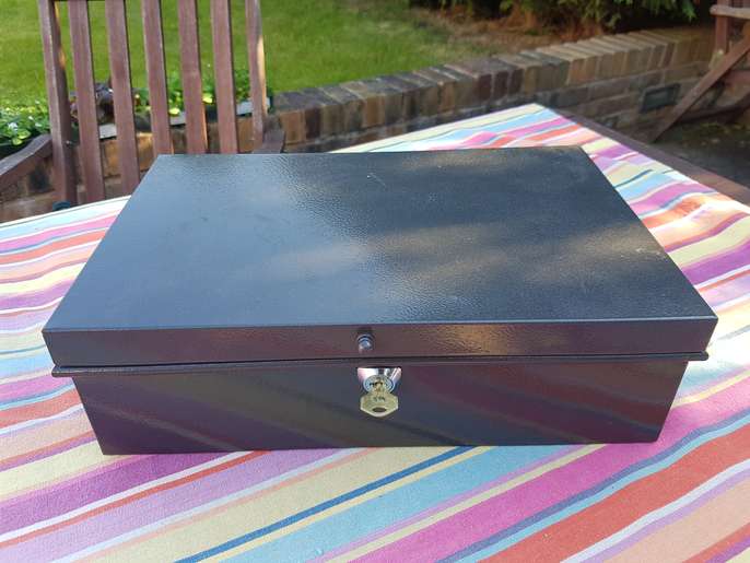 FreelyWheely: Strong box