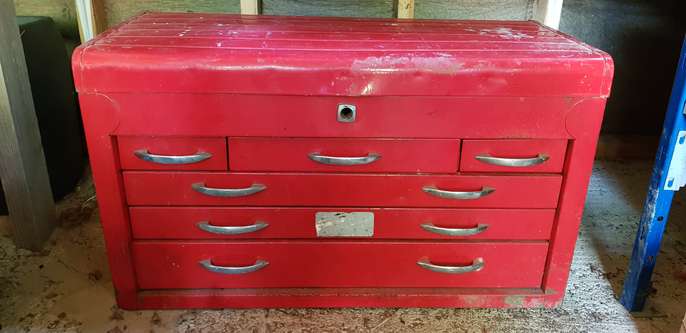 FreelyWheely: Shed clearance - Large tool box and spanners