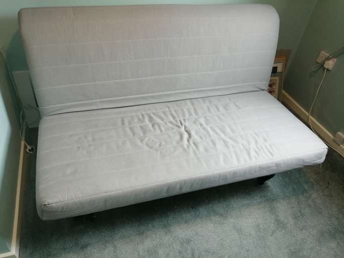 FreelyWheely: IKEA sofa bed